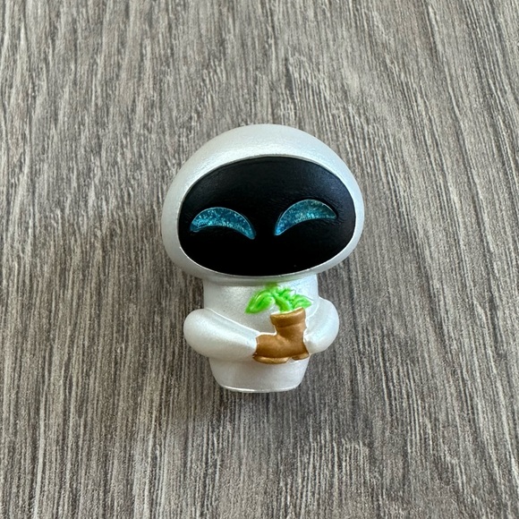 Disney | Accessories | Rare Disney 0 Doorables Series 10 Walle Eve ...